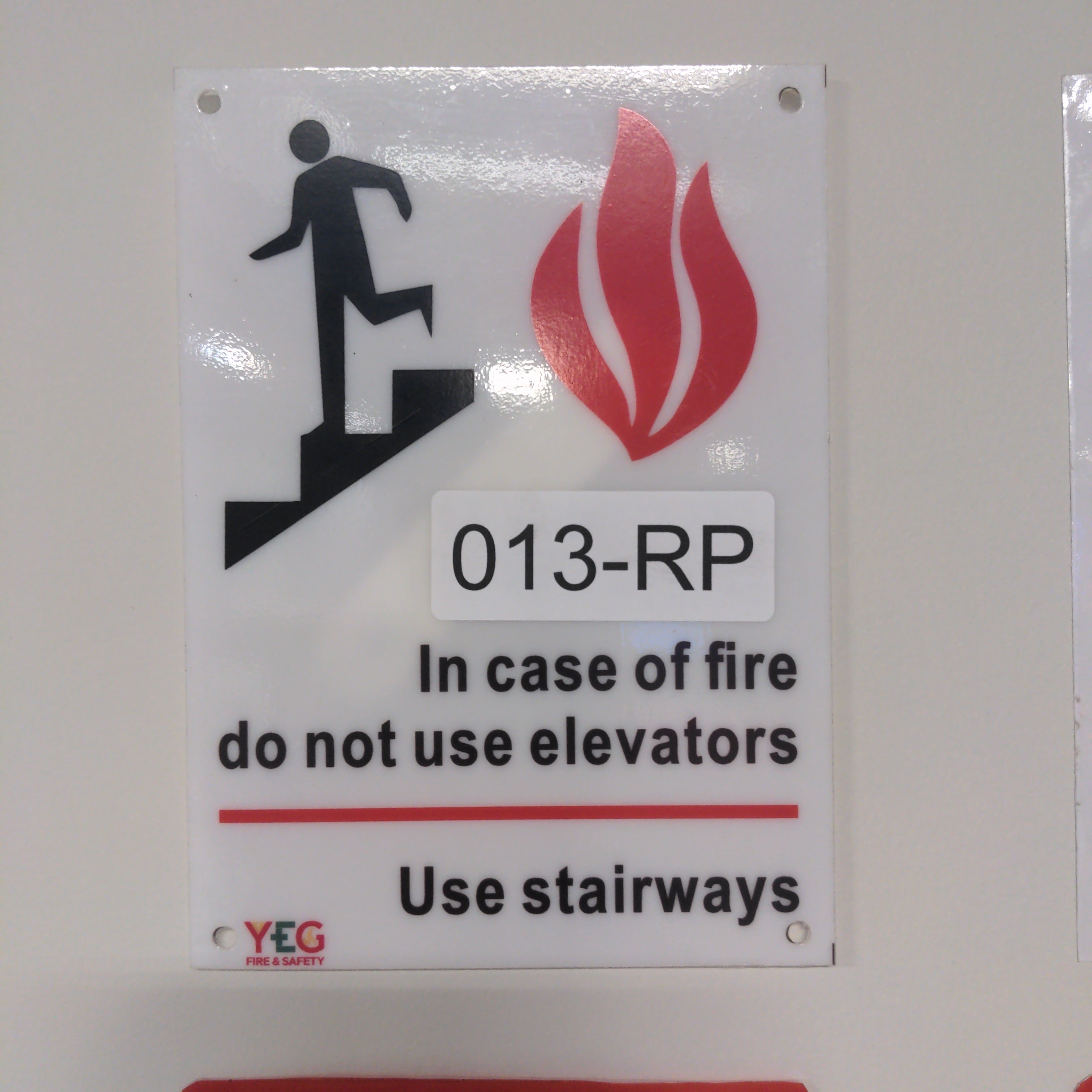 SIGN-013-RP IN CASE OF FIRE - USE STAIRS - 5"x7" - Flat Rigid Plastic ...